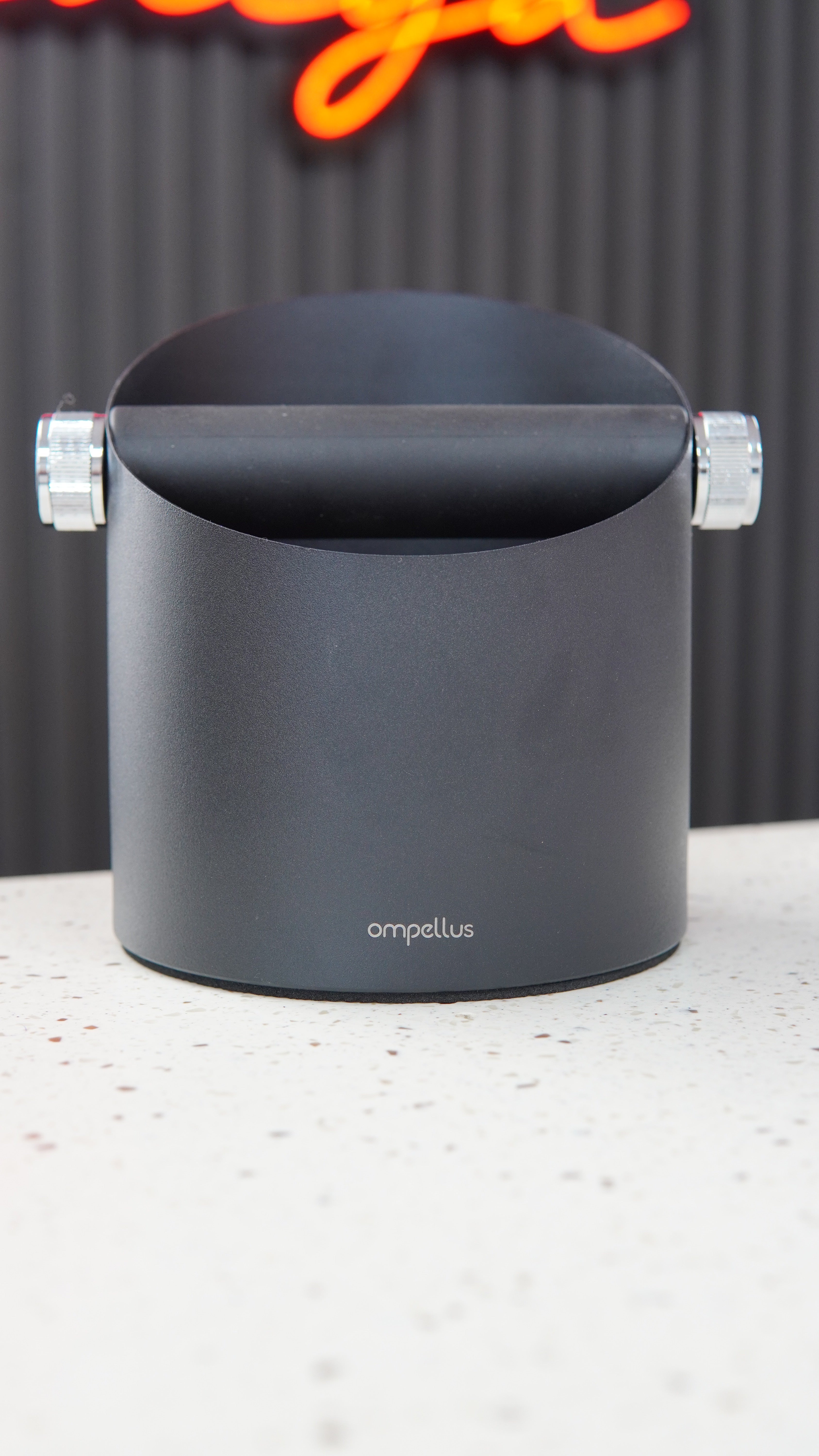 Ompellus Knock Box – O Positivo Café